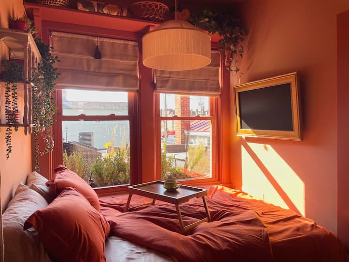 Flower Shop Flat - Winchester, VA