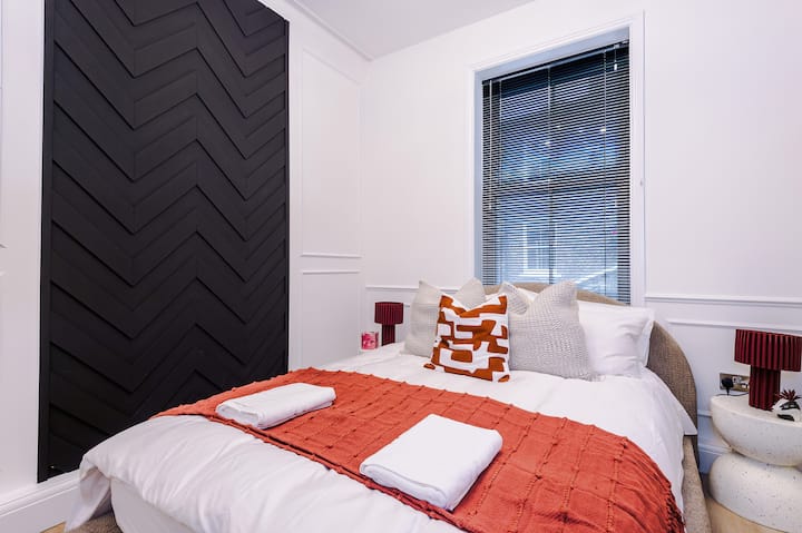 Stylish 1-bed Flat | York Centre | Sleeps 4 - York