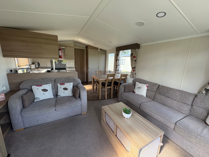 Meadow View Escape - Northampton, UK