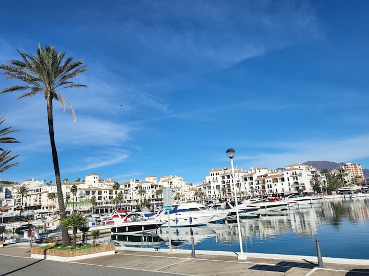 2 Bed Apt With Private Solarium Puerto Duquesa - Sotogrande