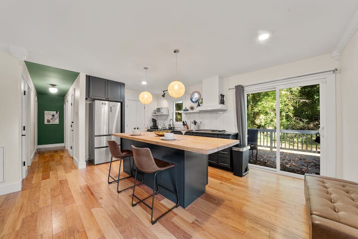 Rustic Elegance Surrounded By Nature - Raleigh, NC