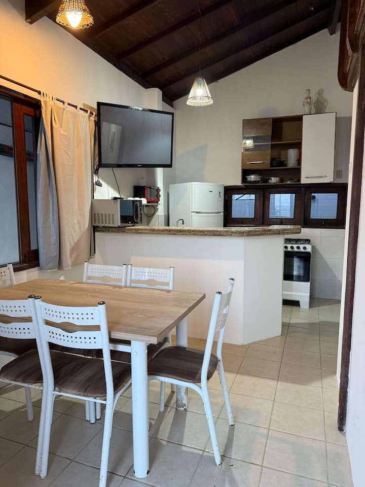 Flat Com 2 Quartos E Cozinha. Diária Inclui Café - Porto Seguro