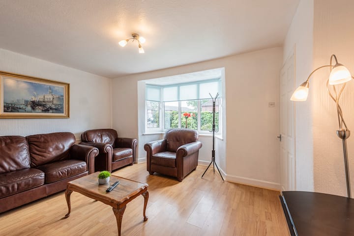 Beautiful House Near To The Tram Station - Altrincham