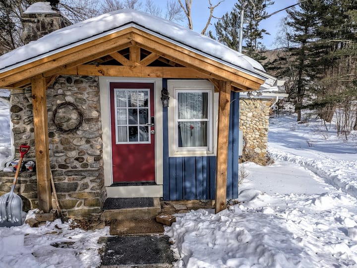 Cozy Cottage Stay - Connecticut