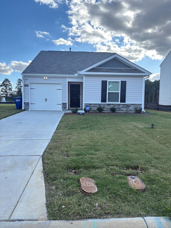 Built In 2025, Relaxing & Cozy, Near Everything - Wilson, NC