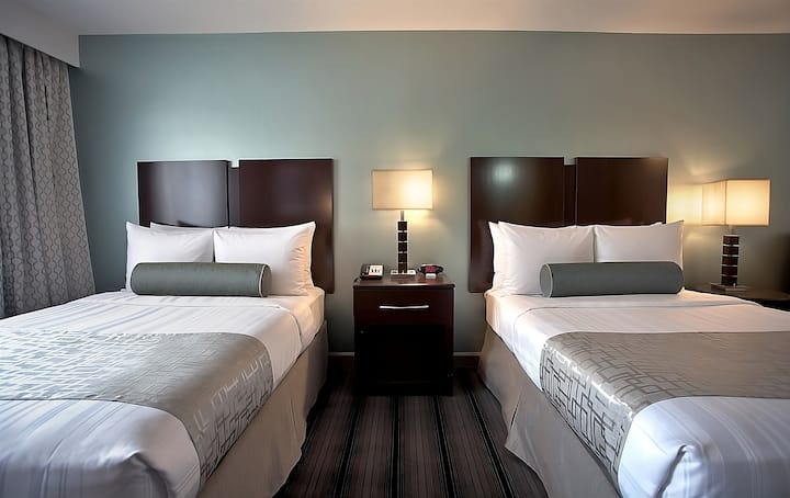 Prime River North Location! Rooftop Deck - Chicago