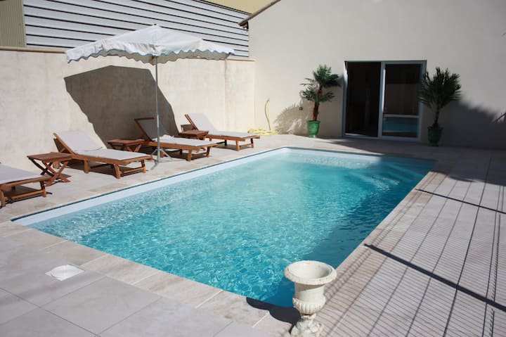 Ancien Mas Au Milieu Des Vignes Avec Piscine - Uzès