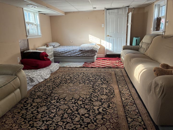 Peaceful Private Basement Suite In Edison - Edison, NJ