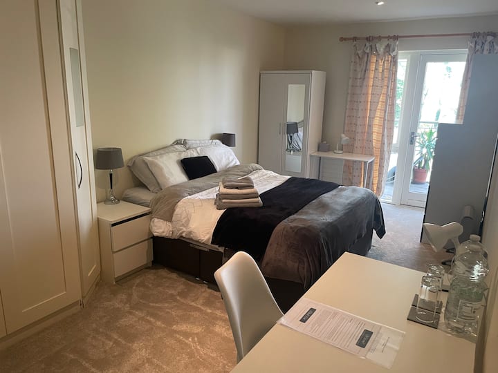 Long-stay Large Private En-suite - Dublin