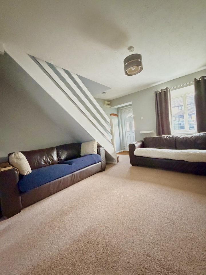 Free Parking, Free Wi-fi, Near Willen Lake - Milton Keynes