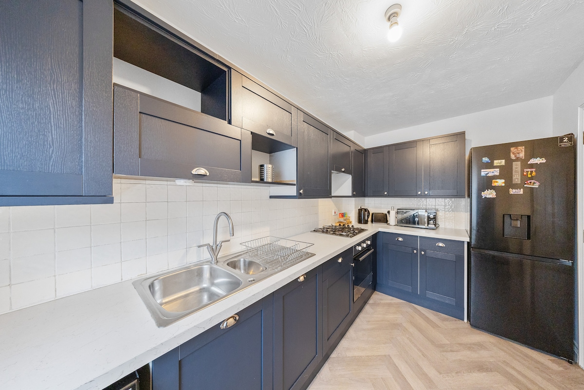 Casa de 2 dormitorios con descuento para contratistas y estancias largas - Airbnb