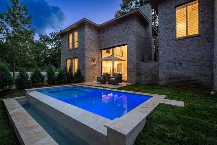 The Chestnut House - Tomball, TX