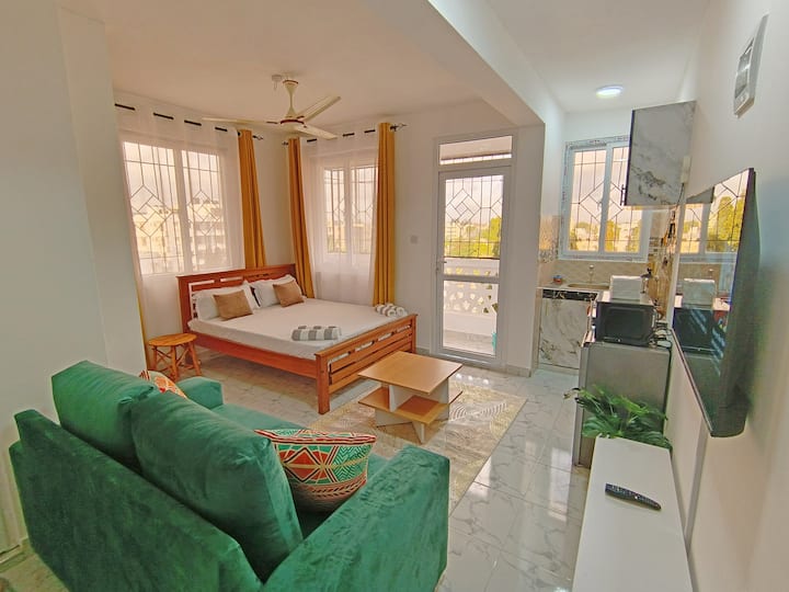 Studio Near The Beach, 0742 For 616 Then 120 - Mombasa