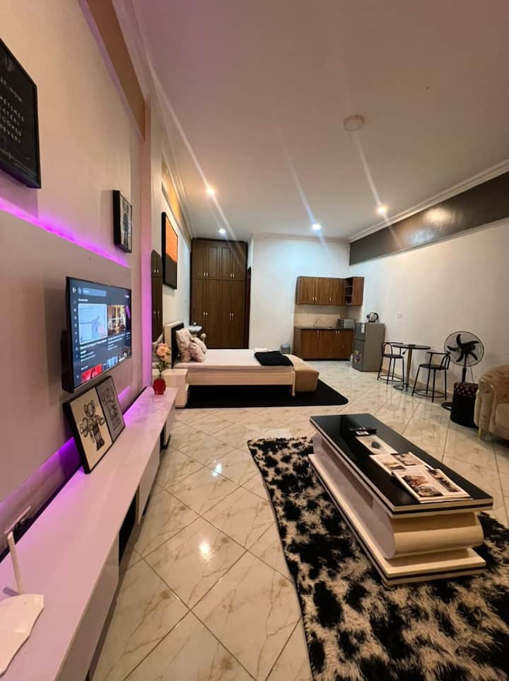 Hello Staycation - Kampala