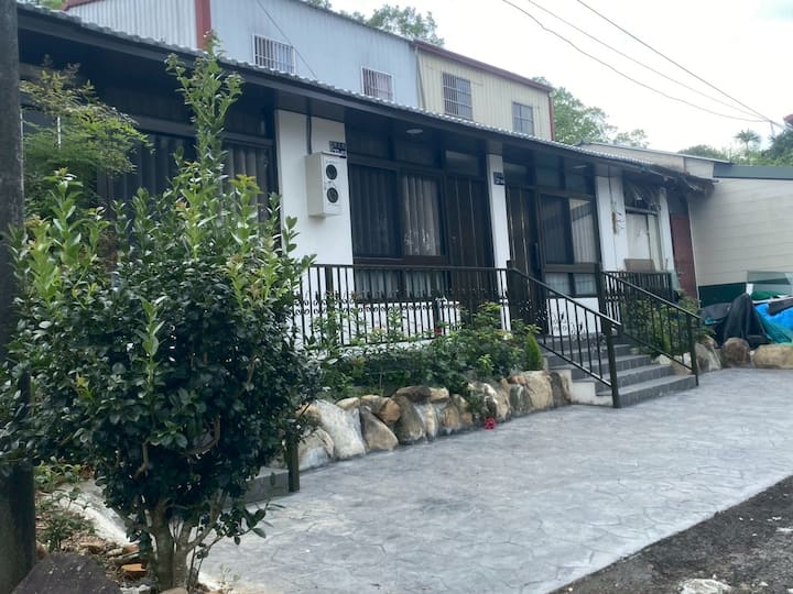 日月潭包棟 望日明月度假屋(距離日月潭.日月老茶廠.魚池老街.埔里市區都很近) - 푸리 진