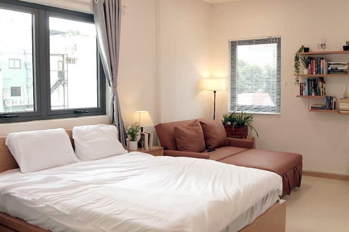 Cosy 1 Bedroom Apt W Views/free Parking/district 3 - Vietnam