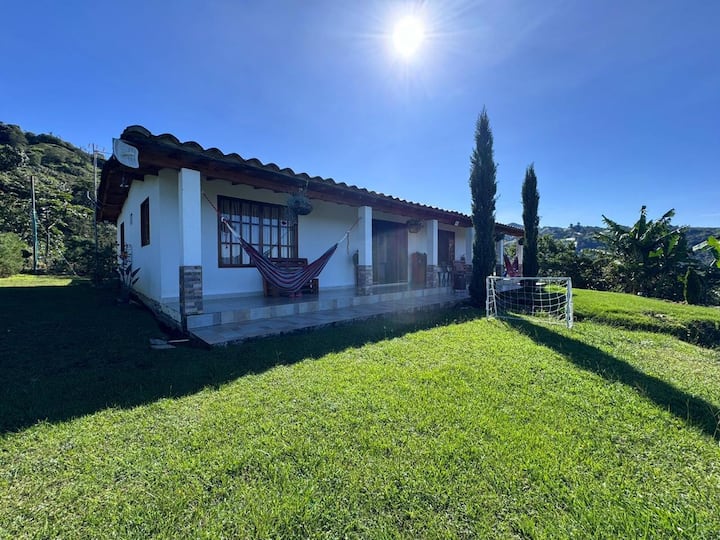 Family Finca With Views & Hammocks – El Retiro - La Ceja