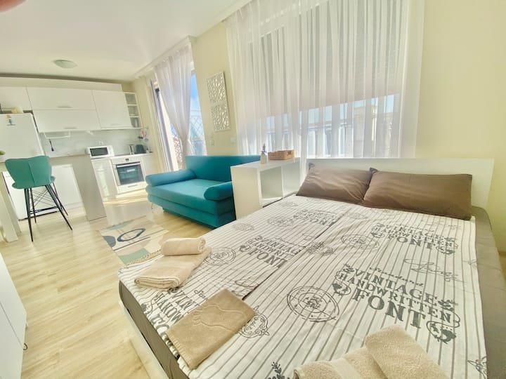 Студио с гледка море в к-с “Sunny Island Deluxe” - Chernomorets