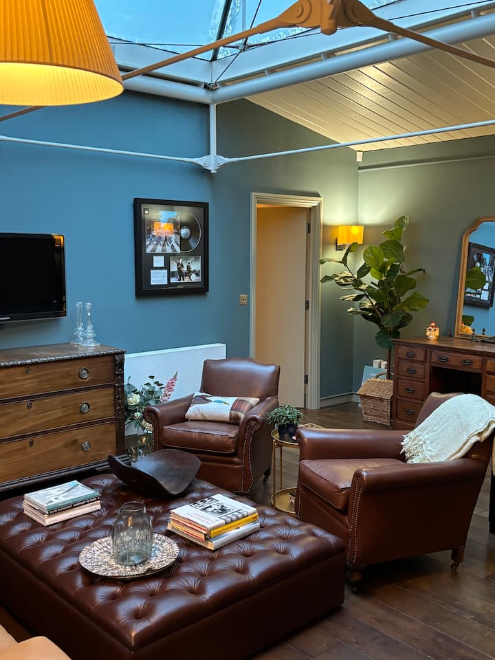 The Coach House On Abbey Road - ロンドン