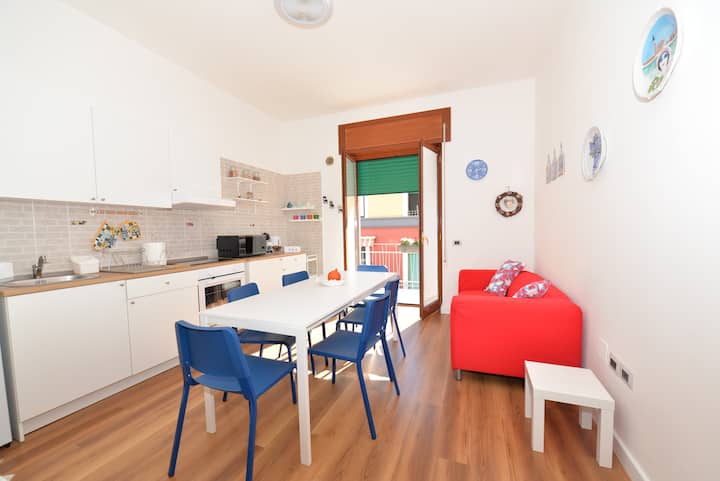 Luminoso Appartamento Nel Centro Di Salerno - Salerno