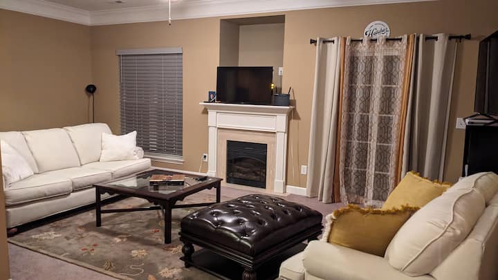 Convenient, Clean, And Super Nice Townhome! - Mount Juliet, TN