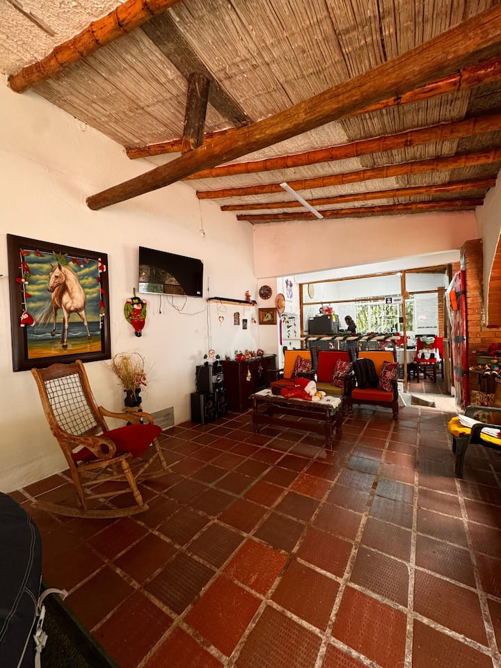 Country House+jacuzzi+wifi+parking+laundry@ibague - Ibagué