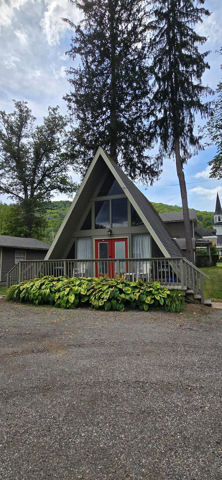Edelweiss Ski Lodge: Chalet #700 - Salamanca, NY