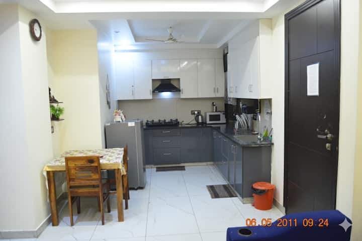 Ultimate Escape 2bhk Parking Lift In Tapovan - Rishikesh