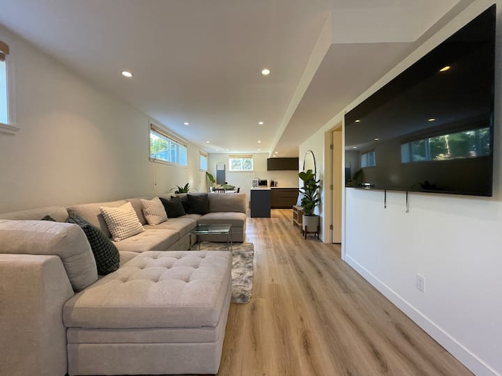 1-bedroom Basement Suite - Cypress Mountain, BC