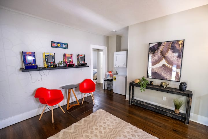 The Summit Cottage – Chic 2br Near Downtown Ls - Paradise Park, Lee's Summit