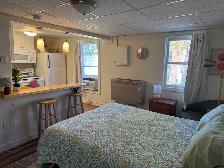 Champlain Breeze Studio - Burlington, VT