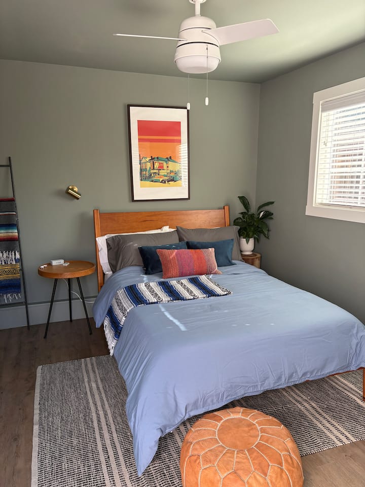 Quaint Garden Studio - Hayward, CA