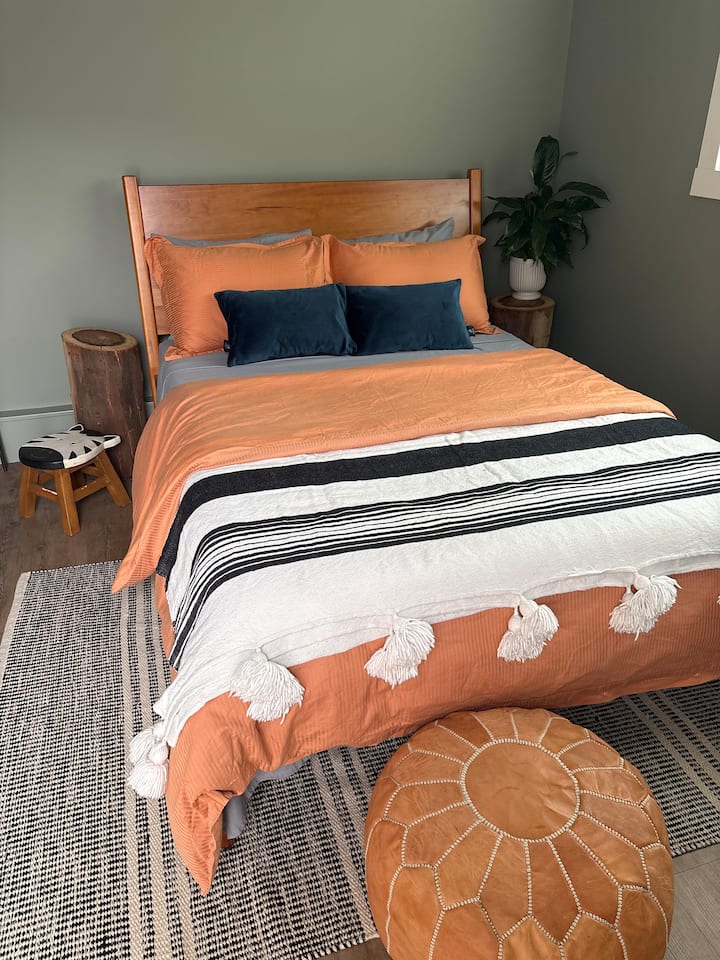 Quaint Garden Studio - Hayward, CA