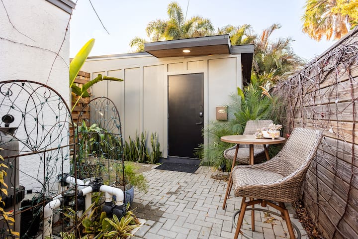 Tampa Zen Den - Tampa, FL