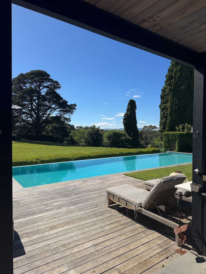 Private Architectural Country Retreat - Kyneton