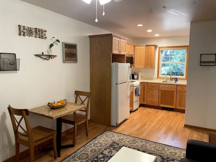 Cozy Guest House In East Leland - Leland, MI