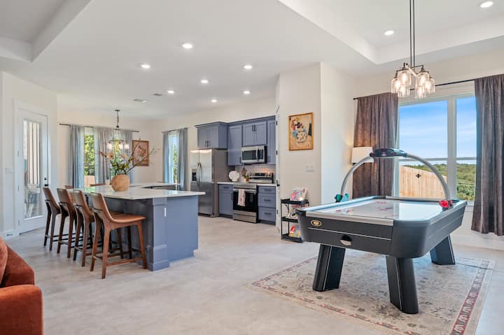 Modern Retreat Near Baylor Hospital & Va Hospital - Temple, TX