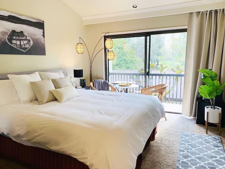 Napa Escape | King Bed Near Top Wineries - Napa, CA