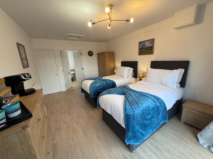 Hothersall Suite, Riverside Barn - Clitheroe