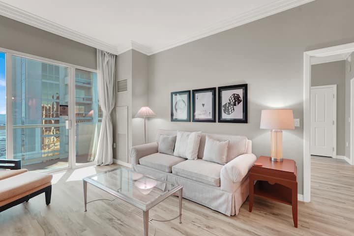 Vegas Retreat W/ Sphere View | Pool & Gym Access - 파라다이스