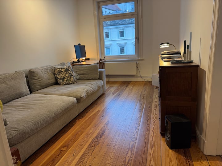 Minimalistische Wohnung Zwischen Michel Und Elbe - Hamburg