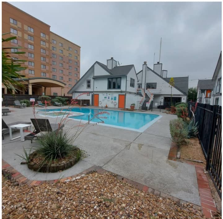1br Near Nrg & Med Center W/community Pool - Houston, TX