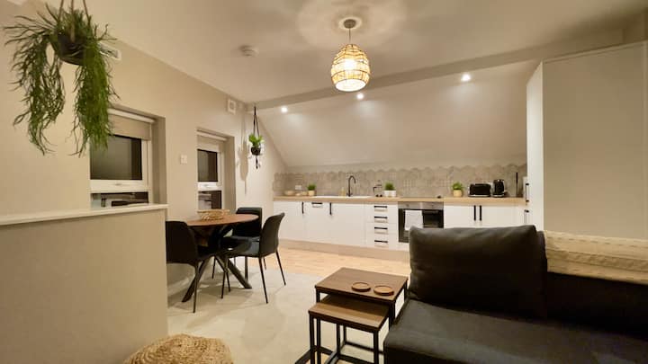 Relaxed Boho Style Flat In Netheredge, Sheffield - Sheffield