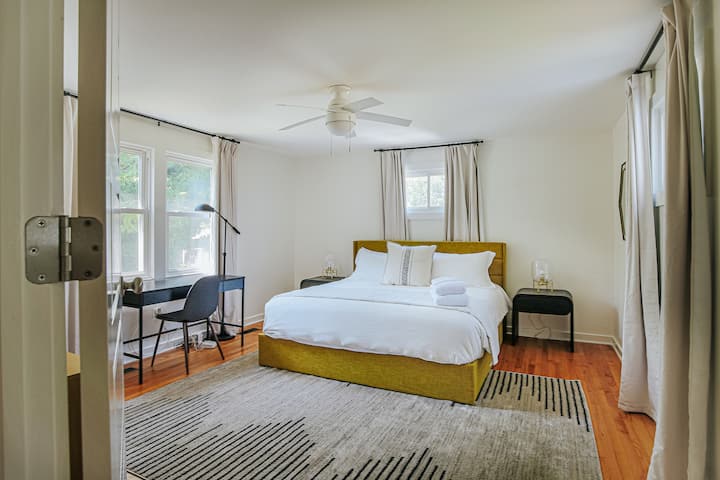 Fully Furnished 2 Bed,2 Bath Close To Uva Hospital - Charlottesville, VA