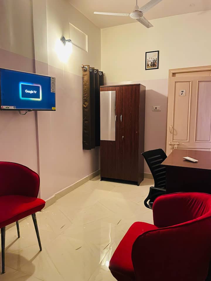 Zivo Stays-couple Friendly-guest House-rethibowli - Hyderabad