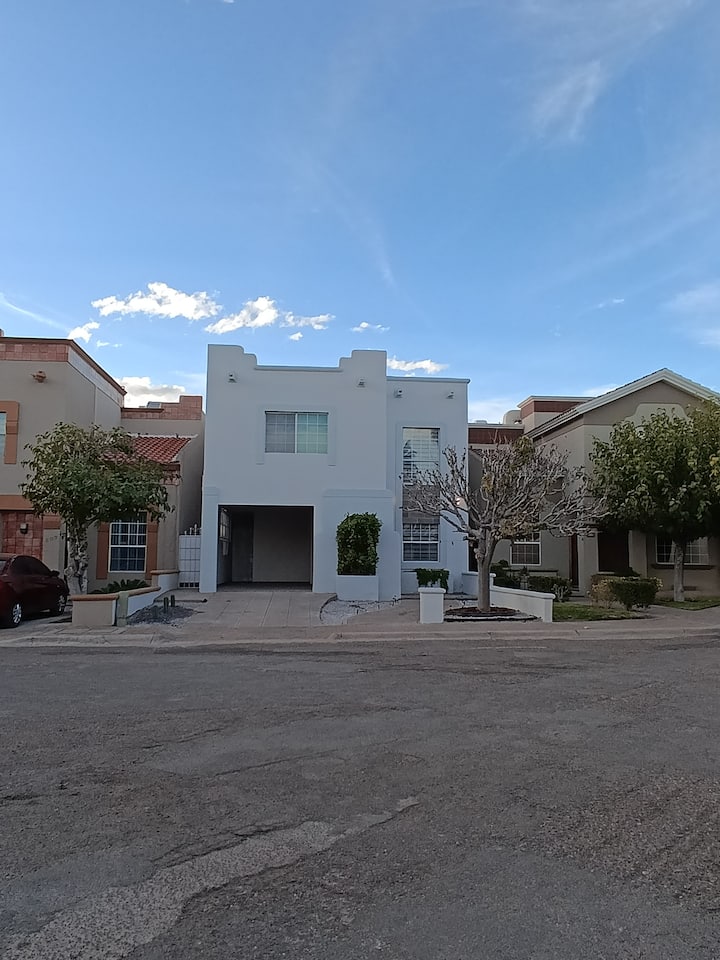 Casa Pueblo Bonito - Delicias