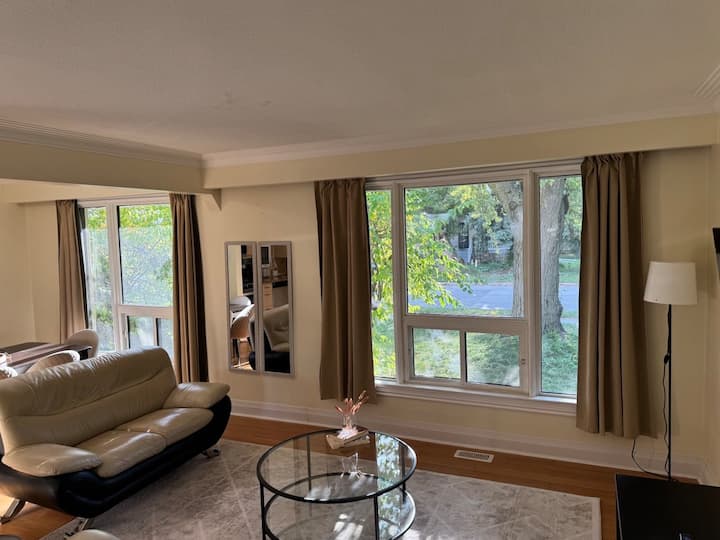 3 Bedroom Bungalow In Heart Of Richmond Hill - Vaughan