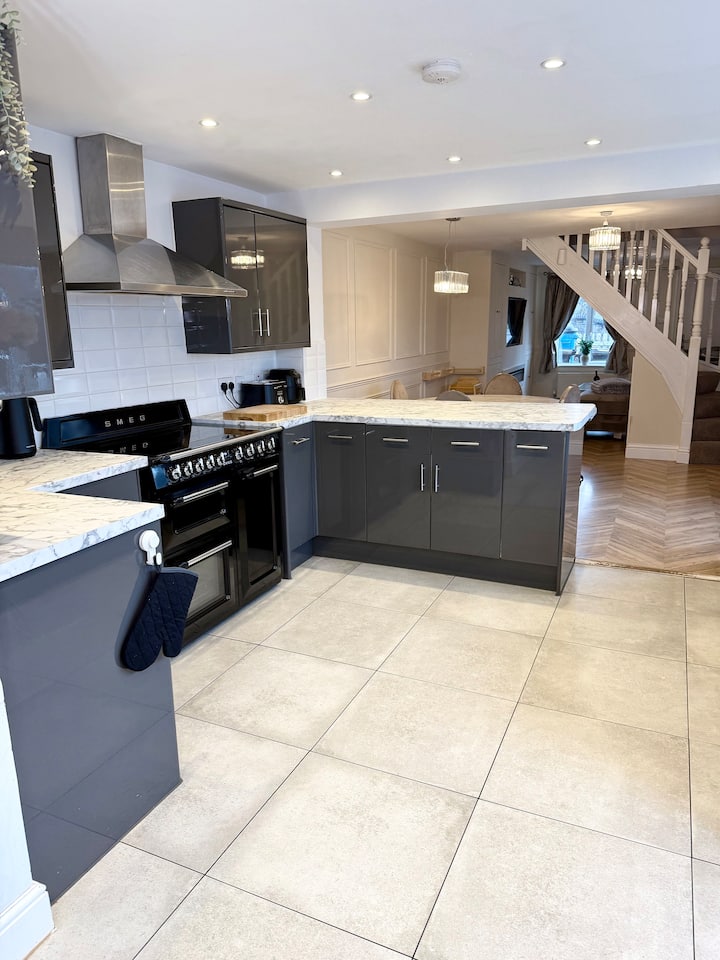 Modern Family Home With Countryside Views - Mersea Island