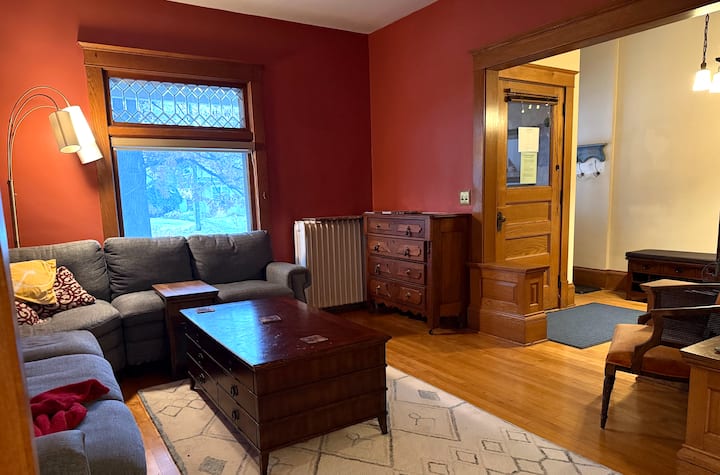 Splendid Apartment Near U Of Mn - Minneapolis, MN