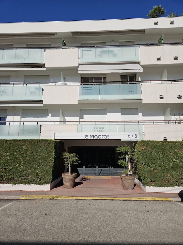 Deux Pas De La Mer – T2 Lumineux à Antibes - Antibes